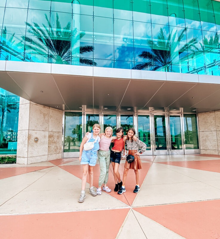 The Ultimate 10-Year-Old Girl's Birthday Party at the Mall - Jane Erica